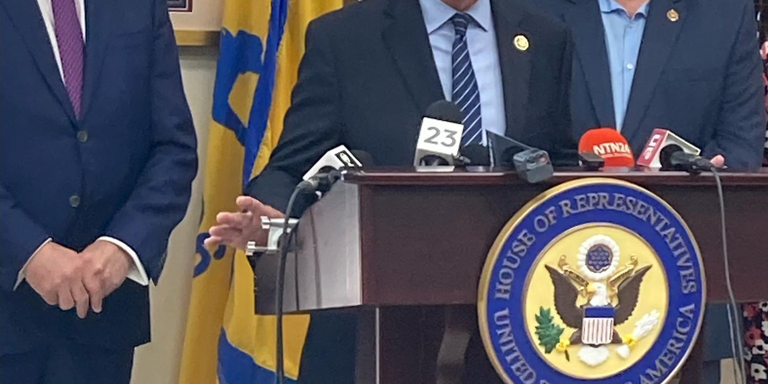 Congressman Carlos Gimenez